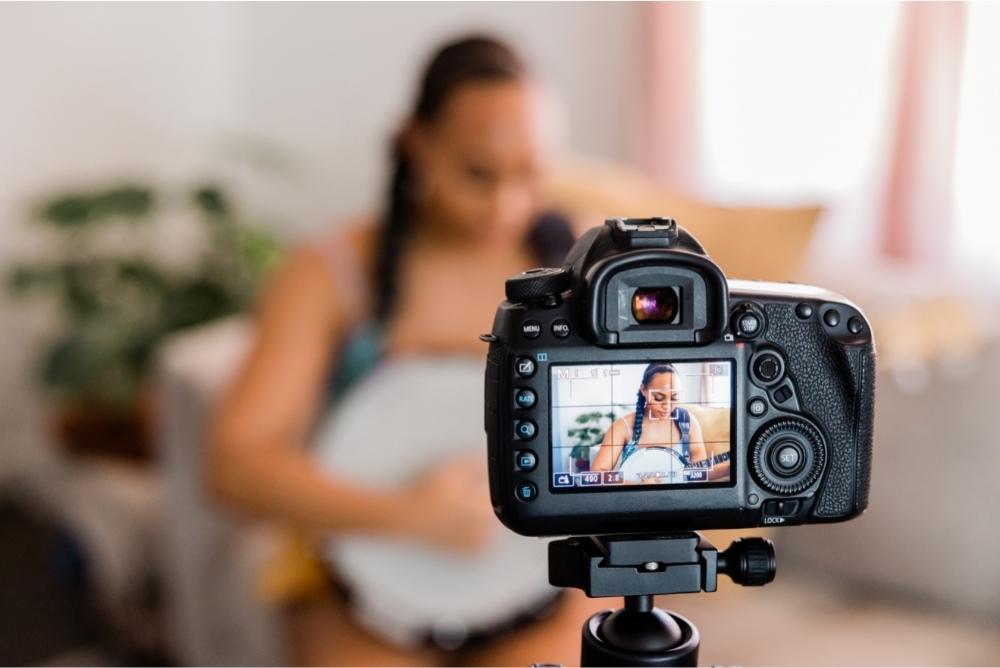 Comment devenir YouTubeur et en vivre à plein temps ? Conseils et ...